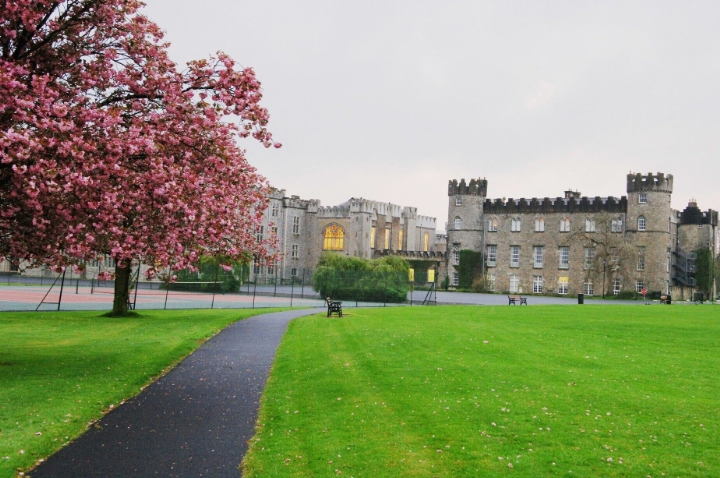 Clongowes Wood College - Tes Jobs